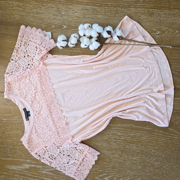 Adrianna Papell | Tops | Adrianna Papell Top | Poshmark